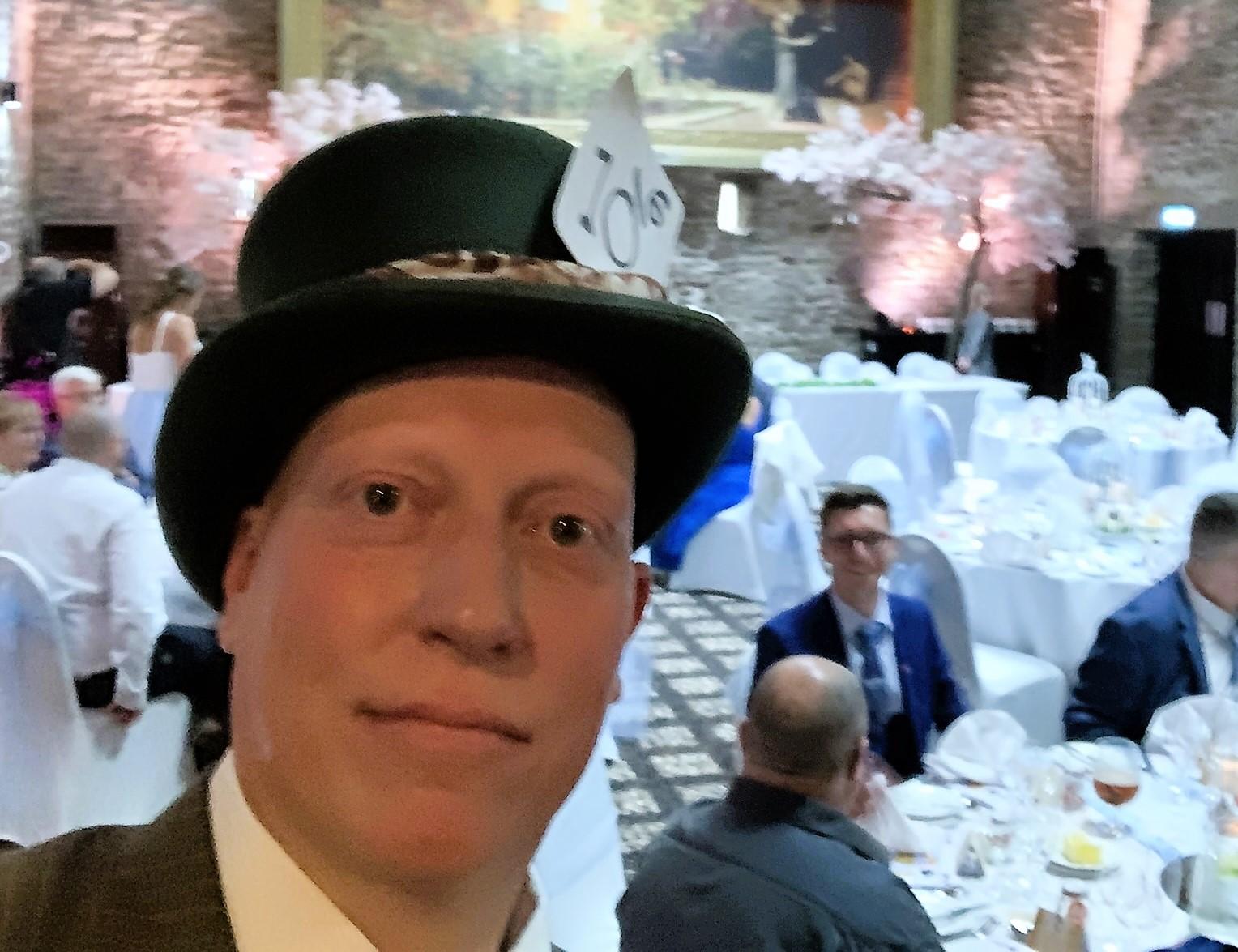 Magic Mad Hatter at a Wonderland Wedding - Robert Bone, Magician