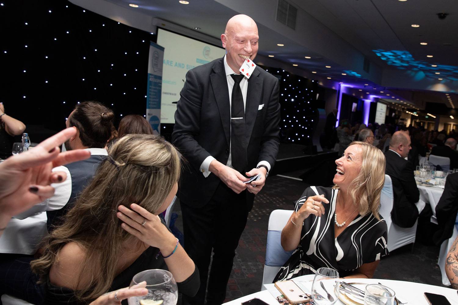 Party Magician Robert Bone | Birthdays, Anniversaries & Christmas